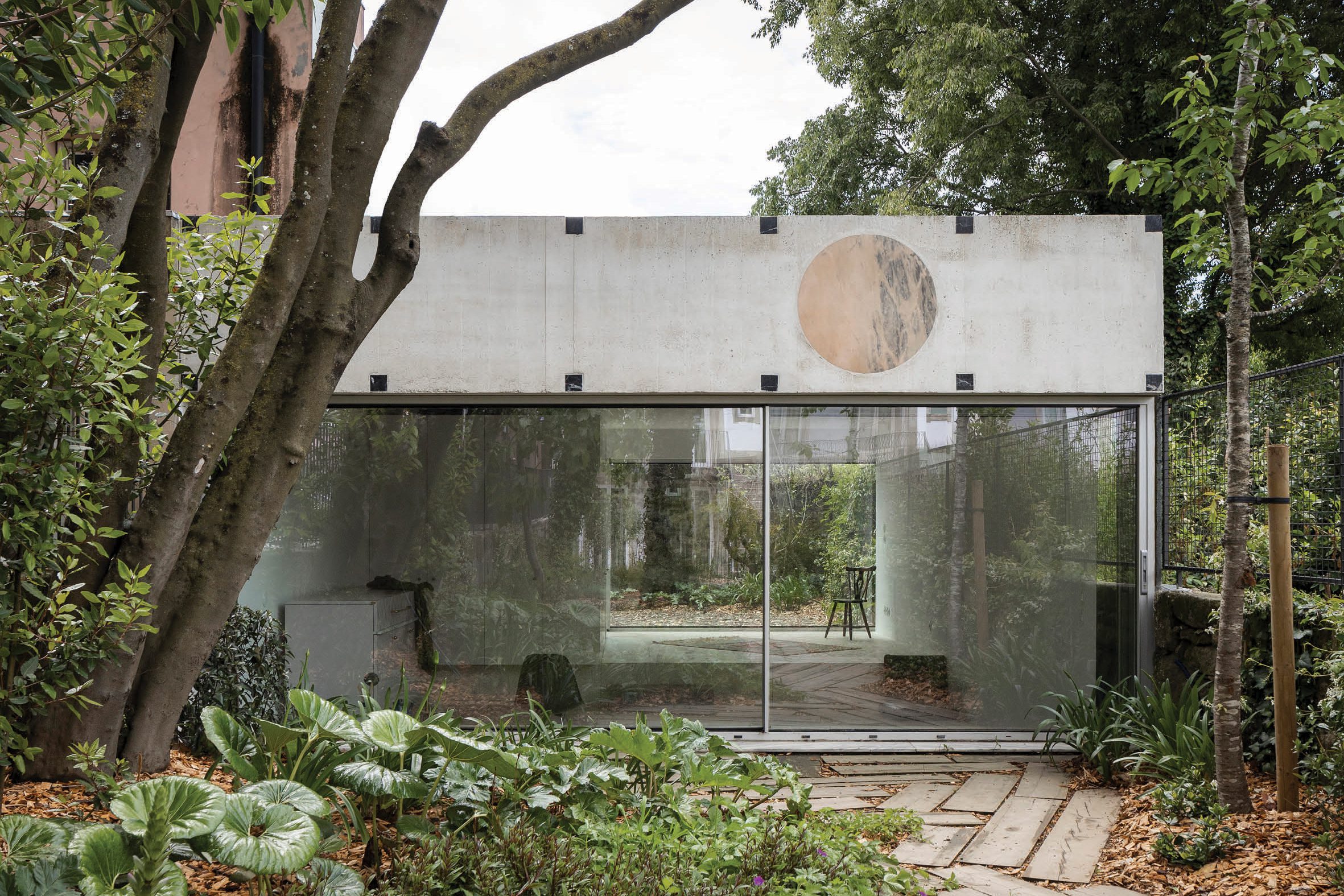 Very Tiny Palazzo: A small and seemingly straightforward house that ...