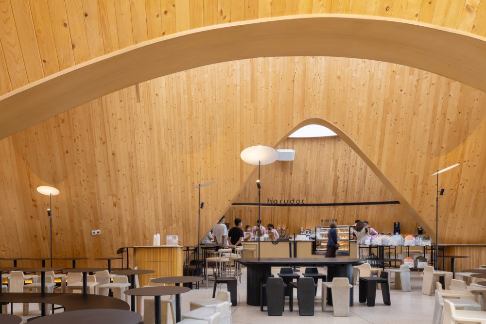 Harudot Chonburi by NANA Coffee Roasters: The café as a tourist destination