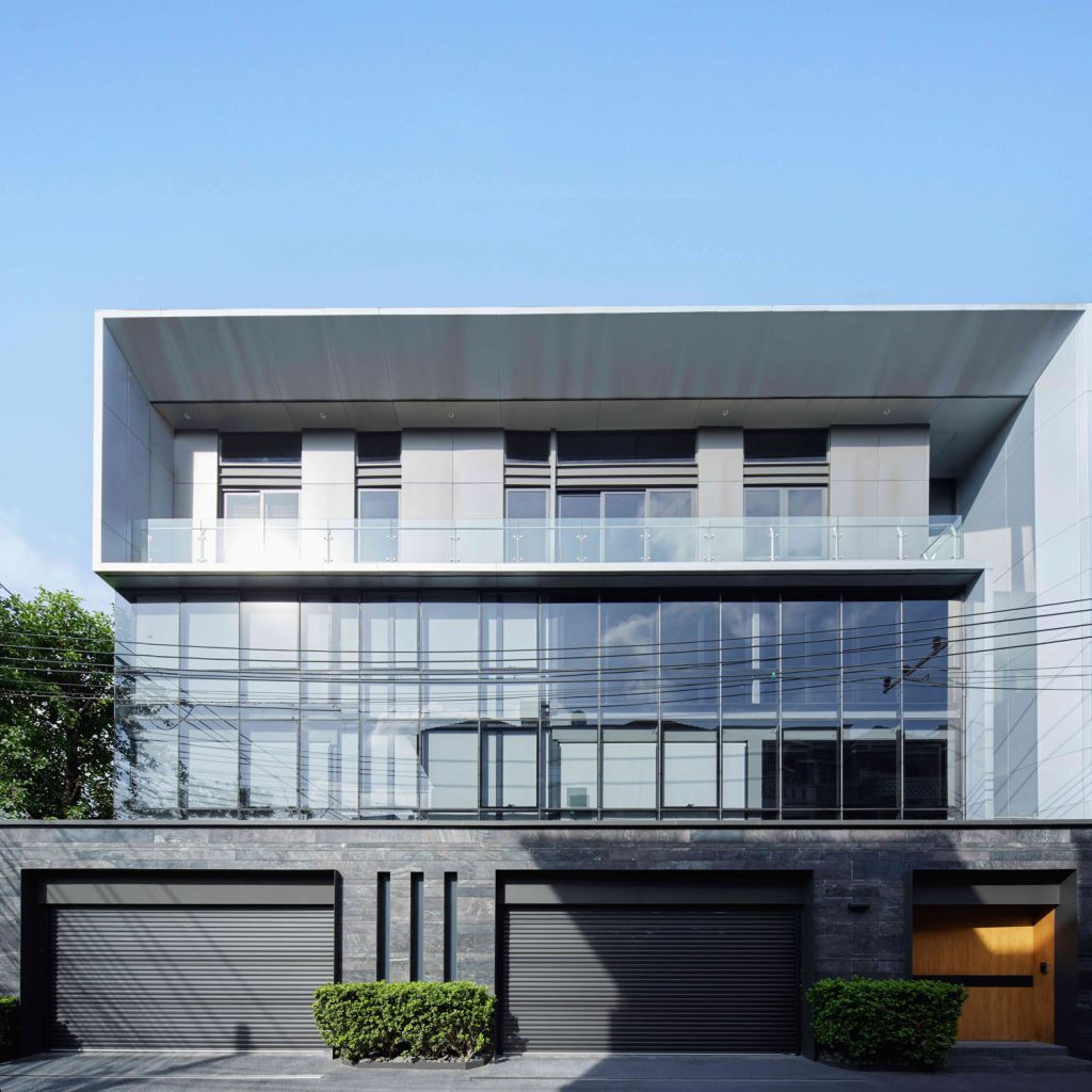 15. YNK GARAGE_low res - art4d