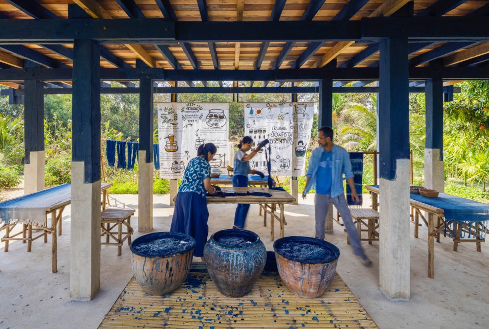 Indigo Loom House: Architecture from looms