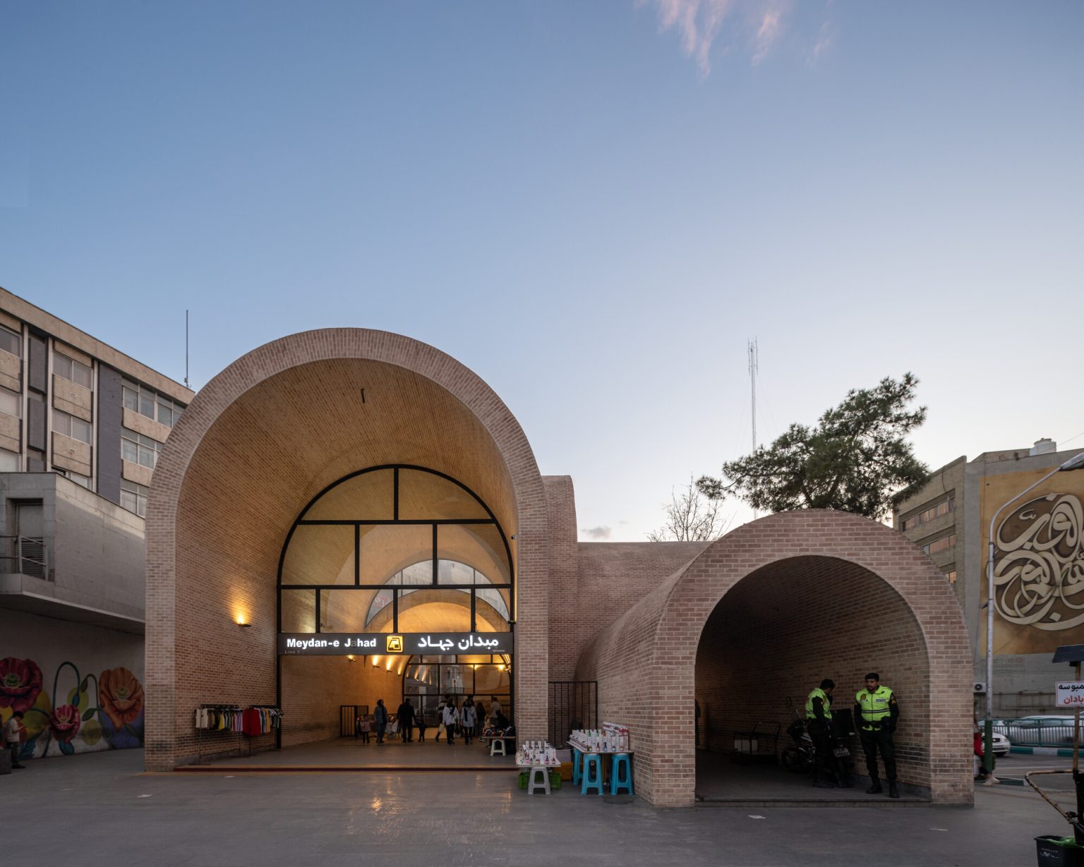 Jahad Metro Plaza: Architecture that revitalizes public spaces in Tehran